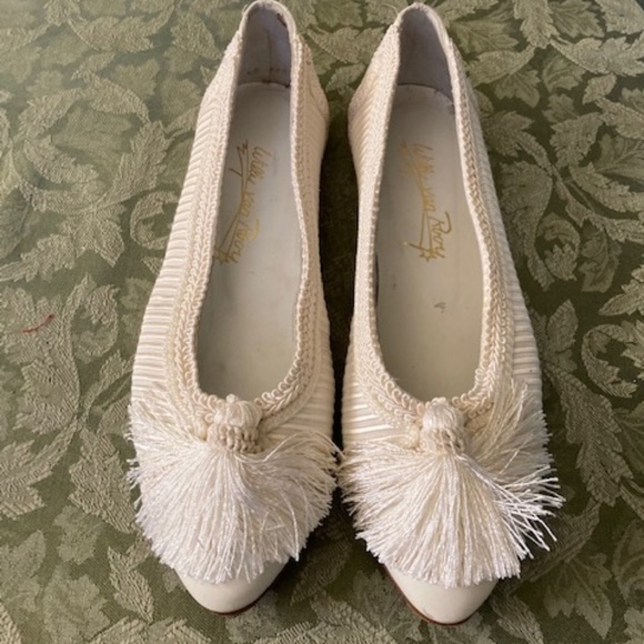Willy Von Rooy | Shoes | Willy Von Rooy Vintage White Tassel Flats ...